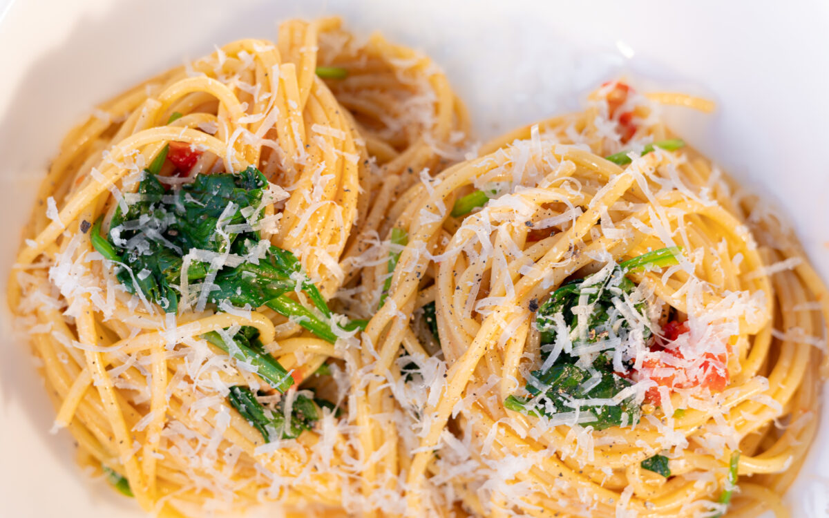 Recipe: Quick Spaghetti with Tomatoes and Spinach